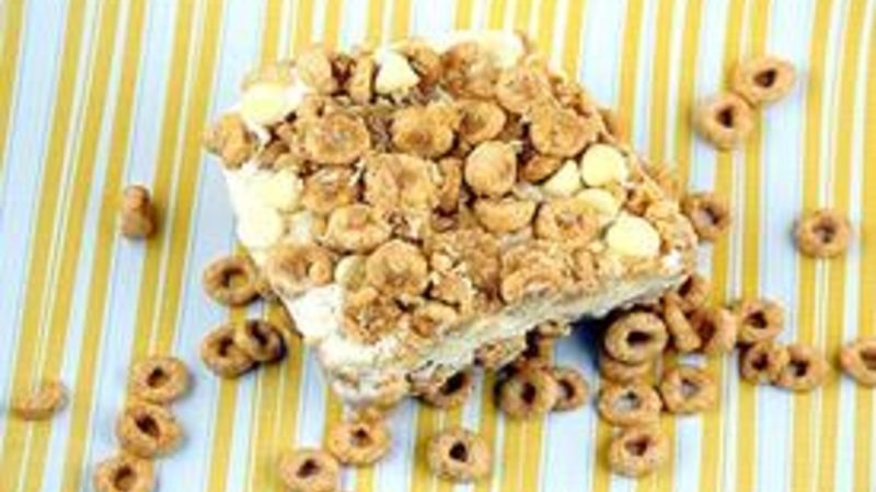 Honey Nut Cheerios™ Ice Cream Crunch Cake Recipe - Tablespoon.com